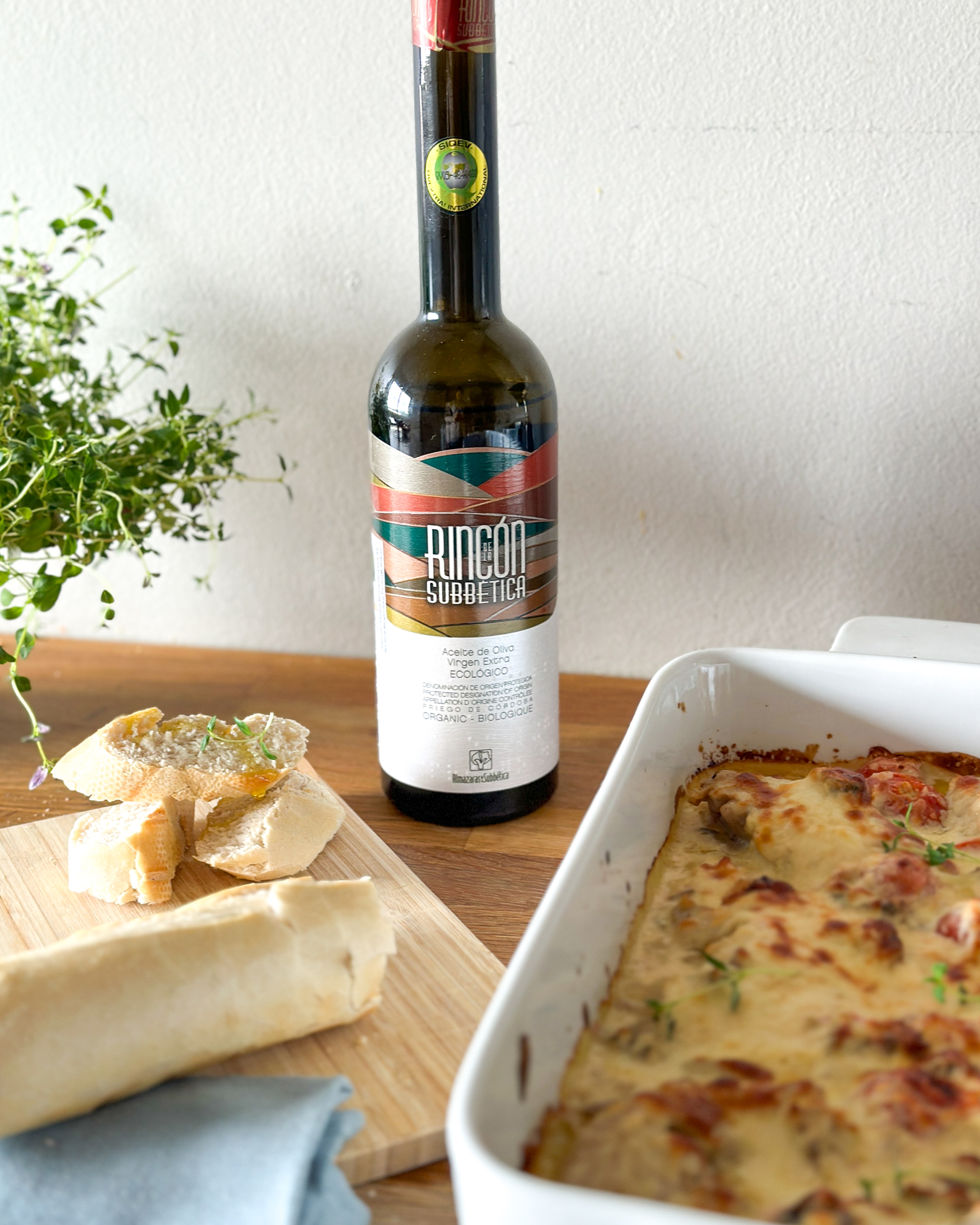 Kremet Kyllingform med sopp og tomat - Paulina Molina Olive Oils